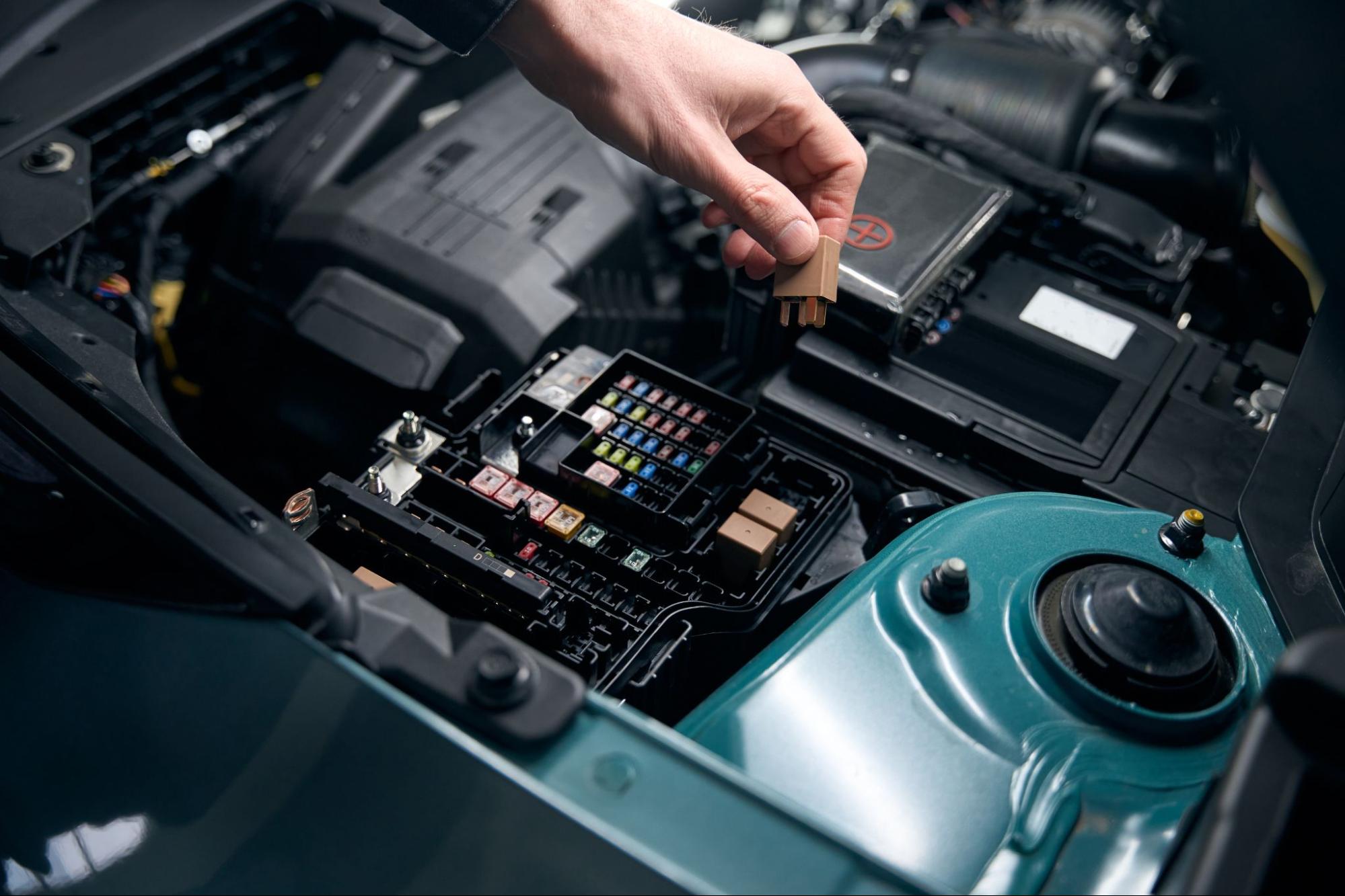 Understanding What is an ECM Fuse - Solo Auto Electronics